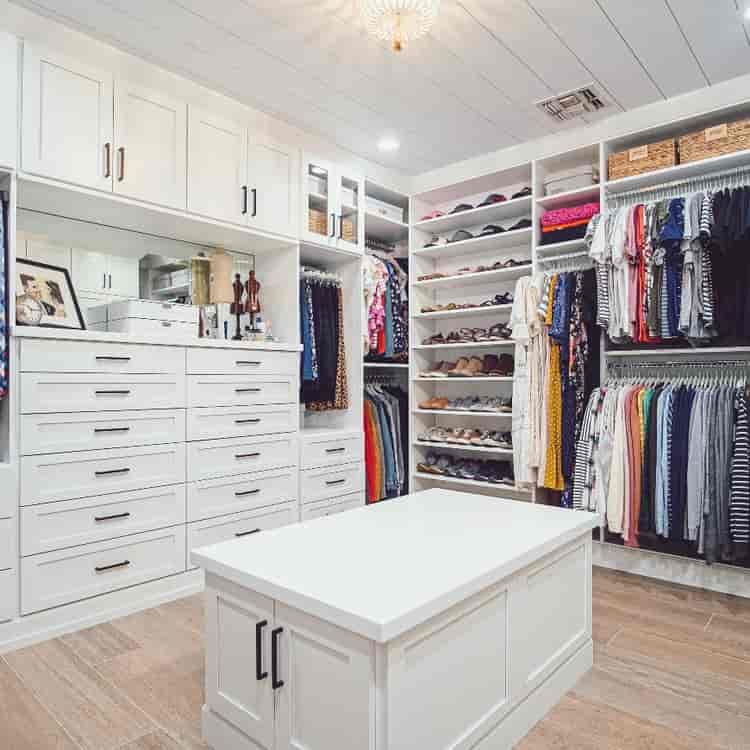 Luxury Closets - Classy Closets